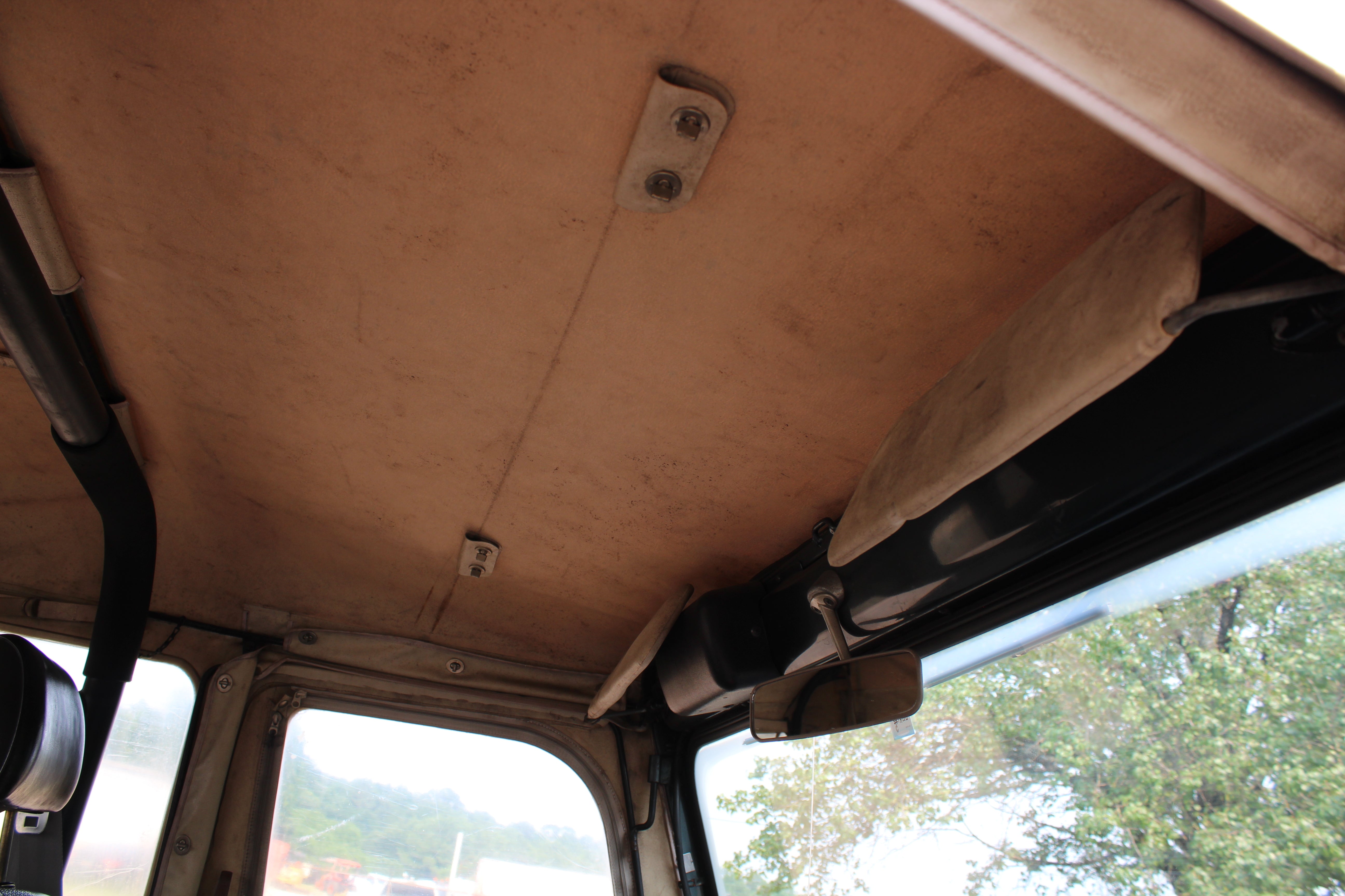 JDM 94 Mitsubishi Jeep Turbo Diesel RHD SUV Manual 4LO/4HI Sold